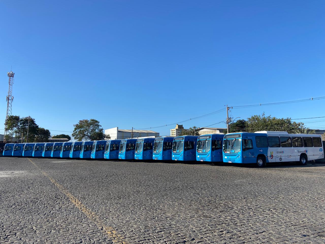 Campanha marca meia década de modernização do Transcol, com 900 ônibus ...
